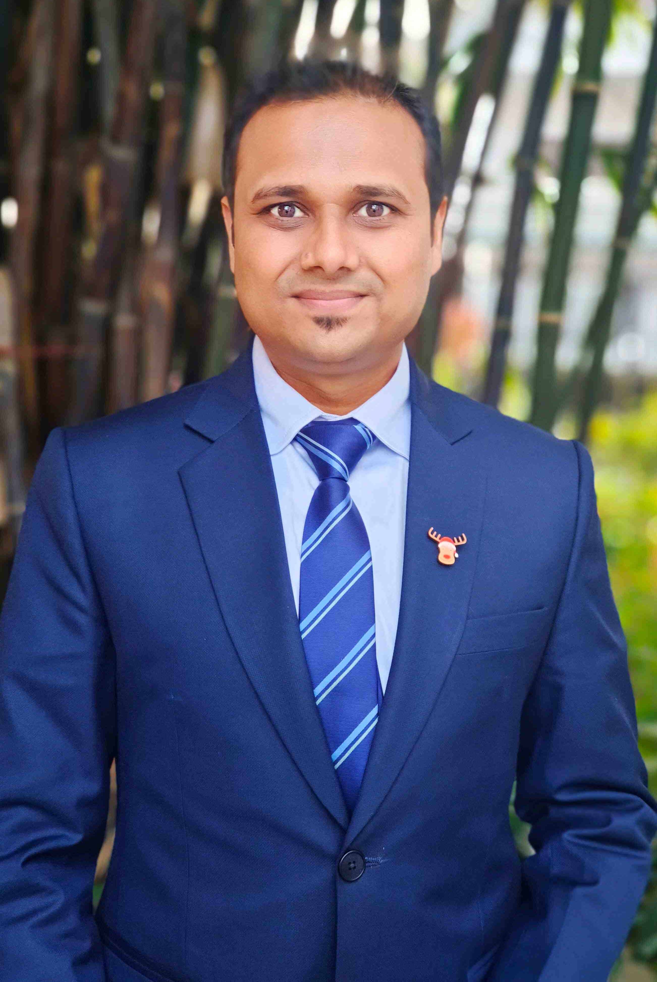 The Leading Navigator